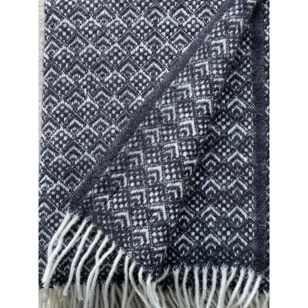 Pledd Asker Sort/Hvit 130x200 100% ULL Ullpledd Sir John - Creativo